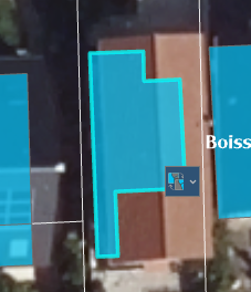 Solved: After deleting a feature, it does not disappear. - Esri Community