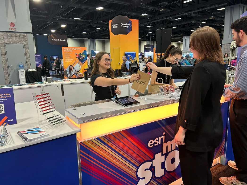 Mapping My Future at Esri Federal GIS Conference: ... - Esri Community